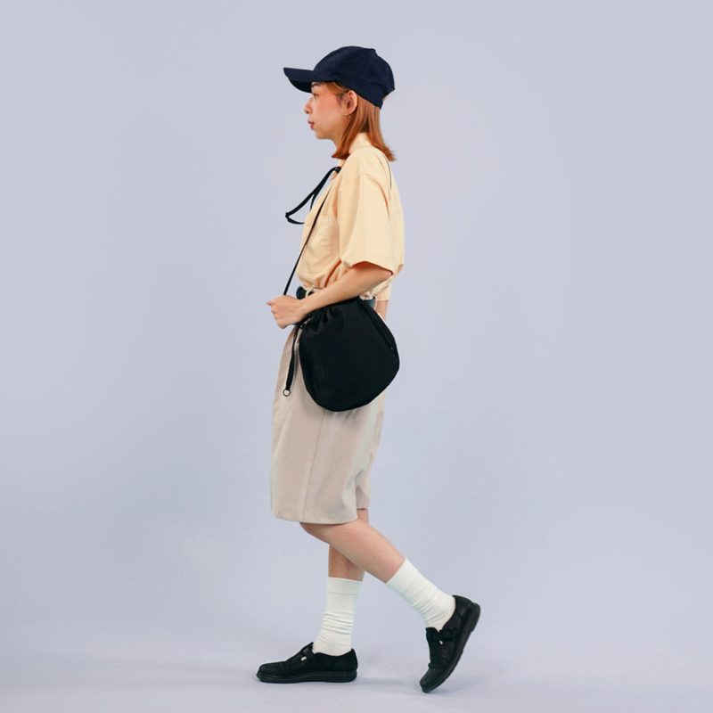 Hellolulu Kate 2 Way Oval Sling L (Black) - Hellolulu Singapore